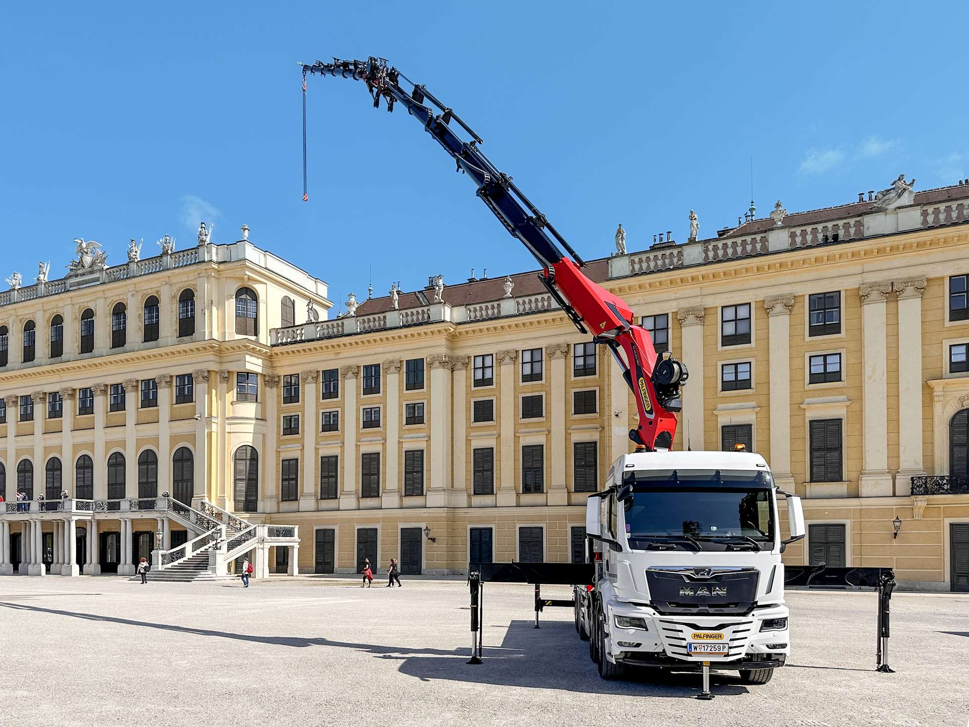 Kranarbeiten & Transporte leicht gemacht - move-it Transport & Logistik